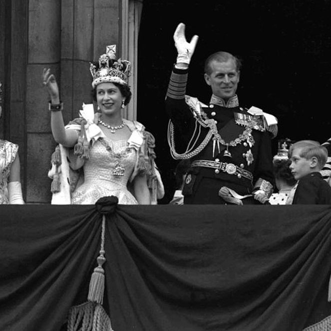 ¿Por qué la monarquí­a británica causa embeleso? - Tradición y Acción ...